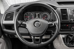 Melns Volkswagen Caravelle 2016 Ogre, ar dzinēja tilpumu 2.00 L un nobraukumu 151 tūkst. km par 19900 €, foto 11 vietnē AUTOMOTO.COM.LV