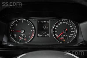 Melns Volkswagen Caravelle 2016 Ogre, ar dzinēja tilpumu 2.00 L un nobraukumu 151 tūkst. km par 19900 €, foto 13 vietnē AUTOMOTO.COM.LV