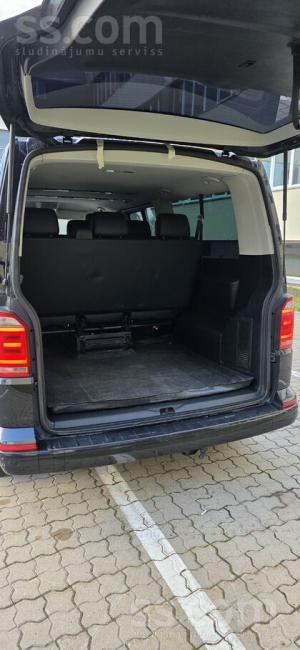 Melns Volkswagen Caravelle 2016 Rīga, ar dzinēja tilpumu 2.00 L un nobraukumu 450 tūkst. km par 21300 €, foto 10 vietnē AUTOMOTO.COM.LV