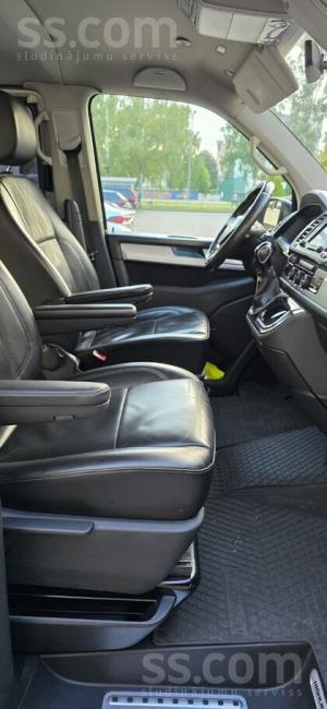 Melns Volkswagen Caravelle 2016 Rīga, ar dzinēja tilpumu 2.00 L un nobraukumu 450 tūkst. km par 21300 €, foto 15 vietnē AUTOMOTO.COM.LV