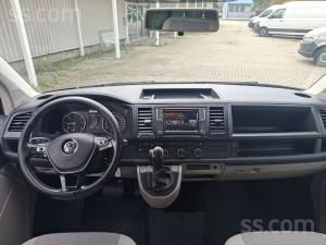 Black Volkswagen Caravelle 2017 in Riga, with an engine capacity of 2.00 L and mileage of 412 thousand km for 20570 €, photo 6 on AUTOMOTO.COM.LV