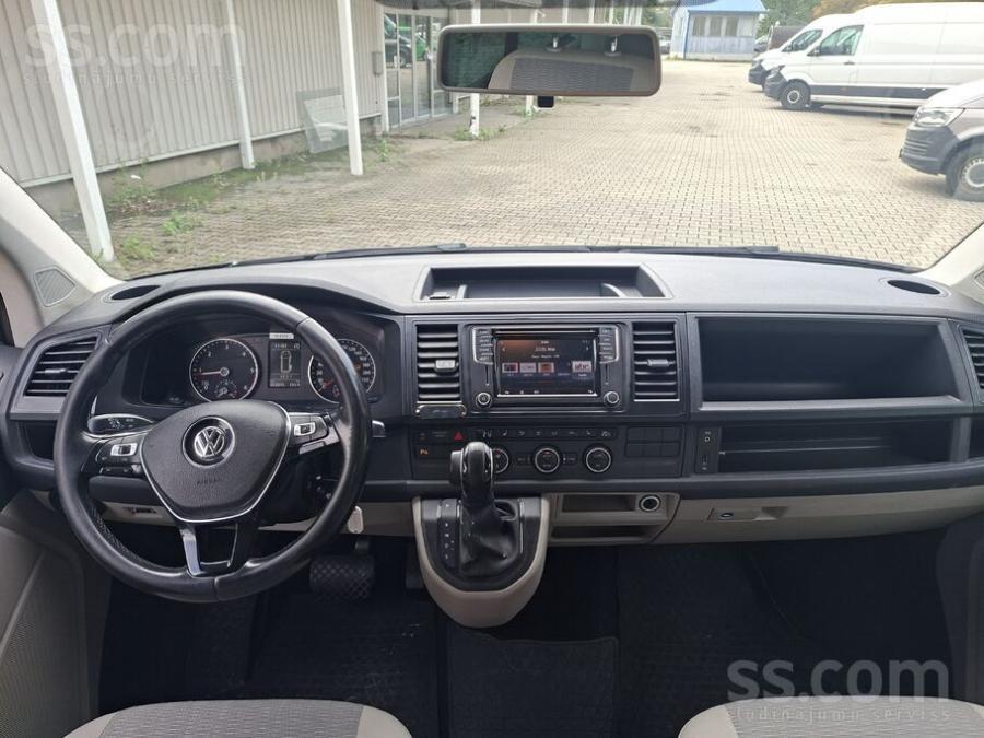 Black Volkswagen Caravelle 2017 in Riga, with an engine capacity of 2.00 L and mileage of 412 thousand km for 20570 €, photo 6 on AUTOMOTO.COM.LV