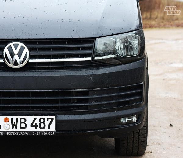 Black Volkswagen Caravelle 2019 in Petrikaiciai, with an engine capacity of 2.00 L and mileage of 67 thousand km for 24499 €, photo 4 on AUTOMOTO.COM.LV