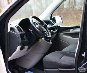 Melns Volkswagen Caravelle 2019 Petrikaičiai, ar dzinēja tilpumu 2.00 L un nobraukumu 67 tūkst. km par 24499 €, foto 16 vietnē AUTOMOTO.COM.LV