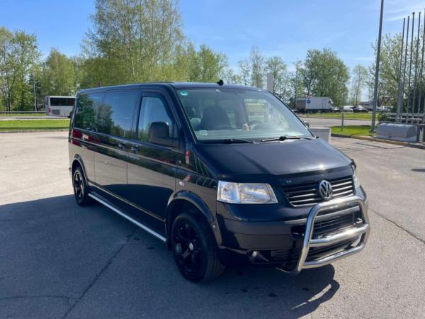 Black Volkswagen Caravelle 2007 in Riga, with an engine capacity of 2.50 L and mileage of 0 thousand km for 9100 €, photo 3 on AUTOMOTO.COM.LV