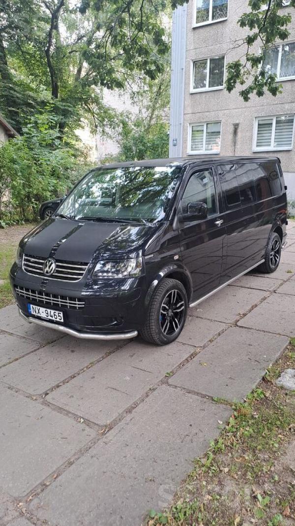Melns Volkswagen Caravelle 2009 Rīga, ar dzinēja tilpumu 2.50 L un nobraukumu 161 tūkst. km par 12700 €, foto 4 vietnē AUTOMOTO.COM.LV