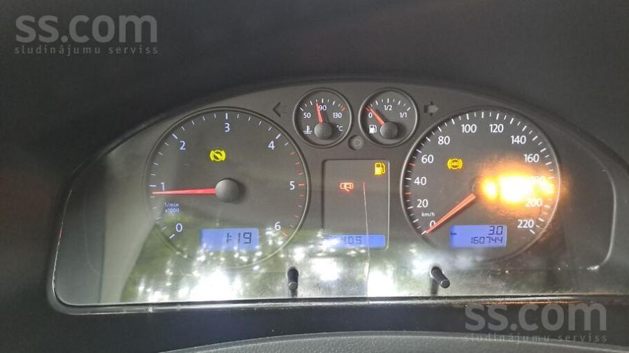 Melns Volkswagen Caravelle 2009 Rīga, ar dzinēja tilpumu 2.50 L un nobraukumu 161 tūkst. km par 12700 €, foto 7 vietnē AUTOMOTO.COM.LV
