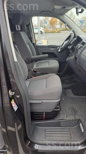 Melns Volkswagen Caravelle 2009 Rīga, ar dzinēja tilpumu 2.50 L un nobraukumu 161 tūkst. km par 12700 €, foto 11 vietnē AUTOMOTO.COM.LV
