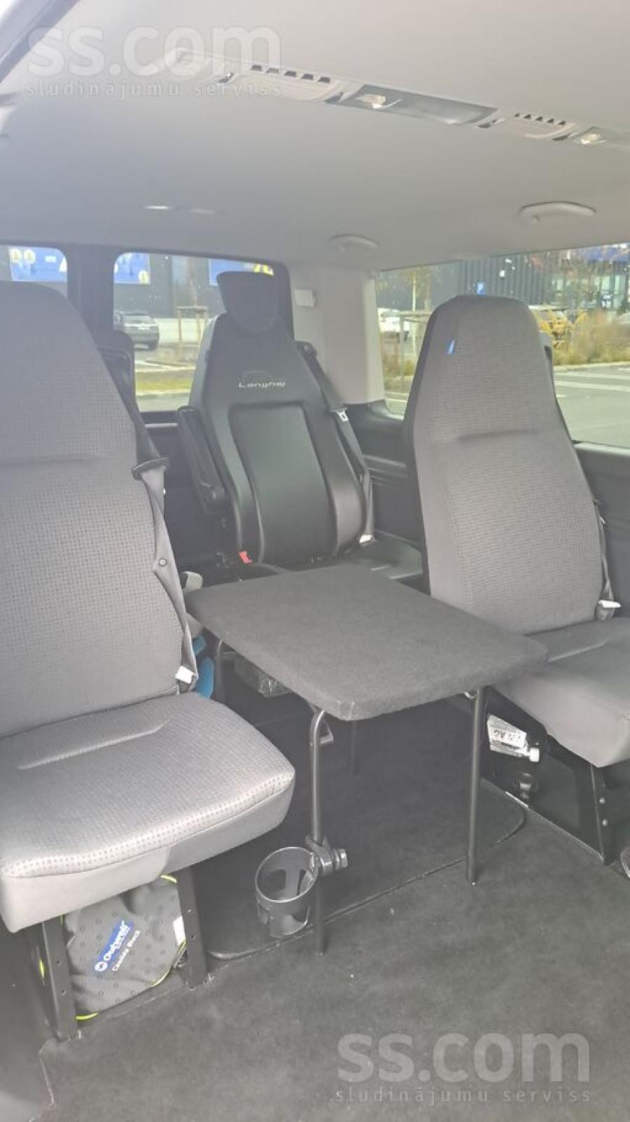 Melns Volkswagen Caravelle 2009 Rīga, ar dzinēja tilpumu 2.50 L un nobraukumu 161 tūkst. km par 12700 €, foto 13 vietnē AUTOMOTO.COM.LV