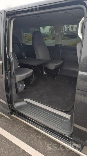 Melns Volkswagen Caravelle 2009 Rīga, ar dzinēja tilpumu 2.50 L un nobraukumu 161 tūkst. km par 12700 €, foto 14 vietnē AUTOMOTO.COM.LV
