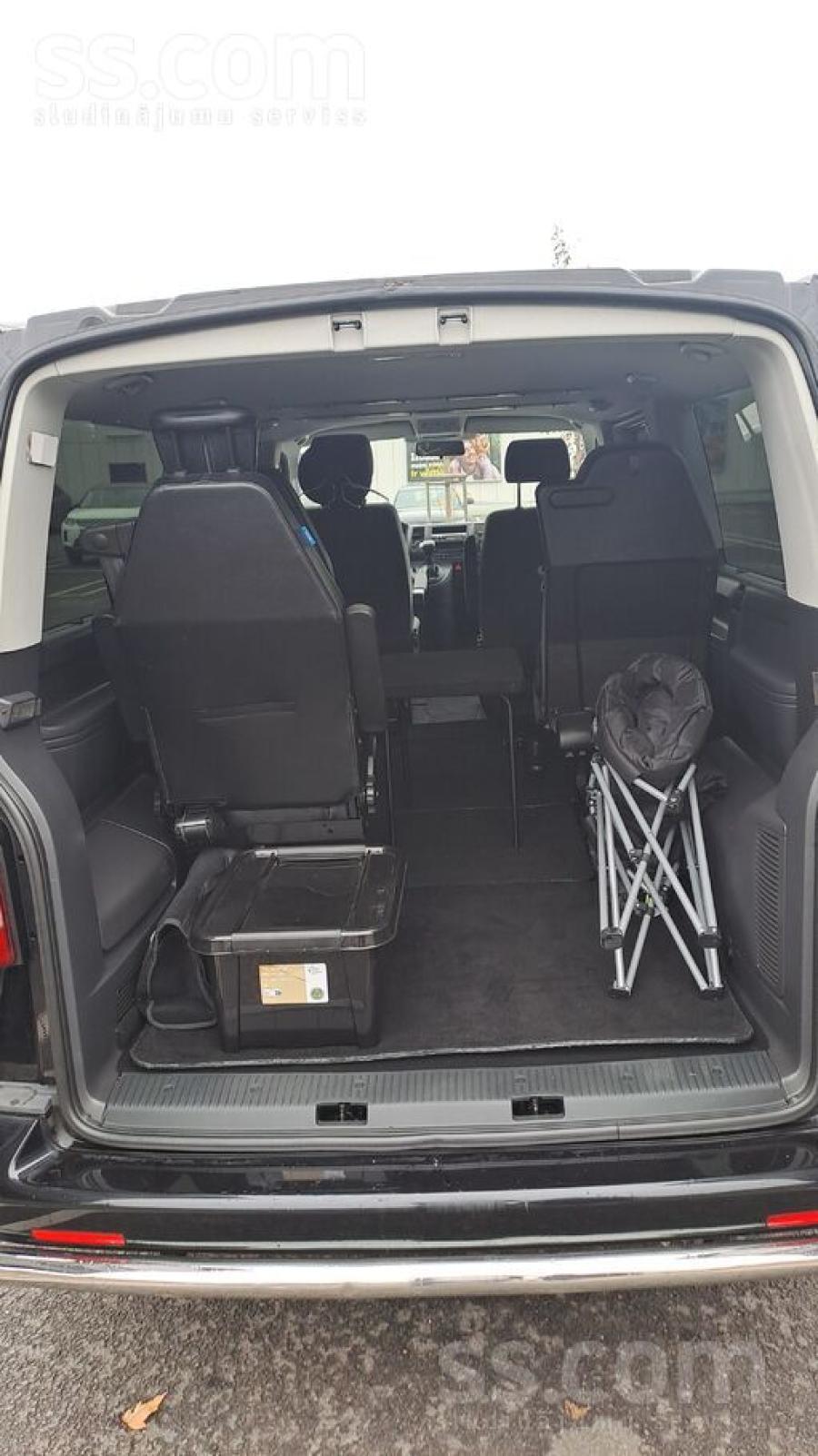 Melns Volkswagen Caravelle 2009 Rīga, ar dzinēja tilpumu 2.50 L un nobraukumu 161 tūkst. km par 12700 €, foto 15 vietnē AUTOMOTO.COM.LV