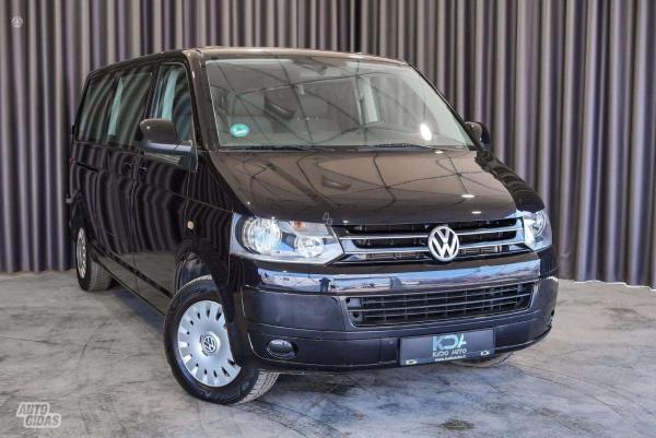 Melns Volkswagen Caravelle 2010 Marijampole, ar dzinēja tilpumu 2.00 L un nobraukumu 199 tūkst. km par 12950 €, foto 2 vietnē AUTOMOTO.COM.LV