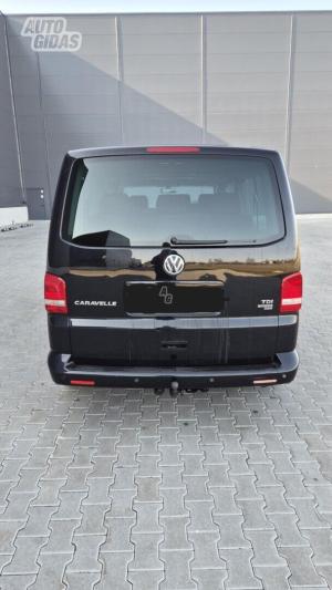 Melns Volkswagen Caravelle 2012 Šauļi, ar dzinēja tilpumu 2.00 L un nobraukumu 266 tūkst. km par 12900 €, foto 4 vietnē AUTOMOTO.COM.LV