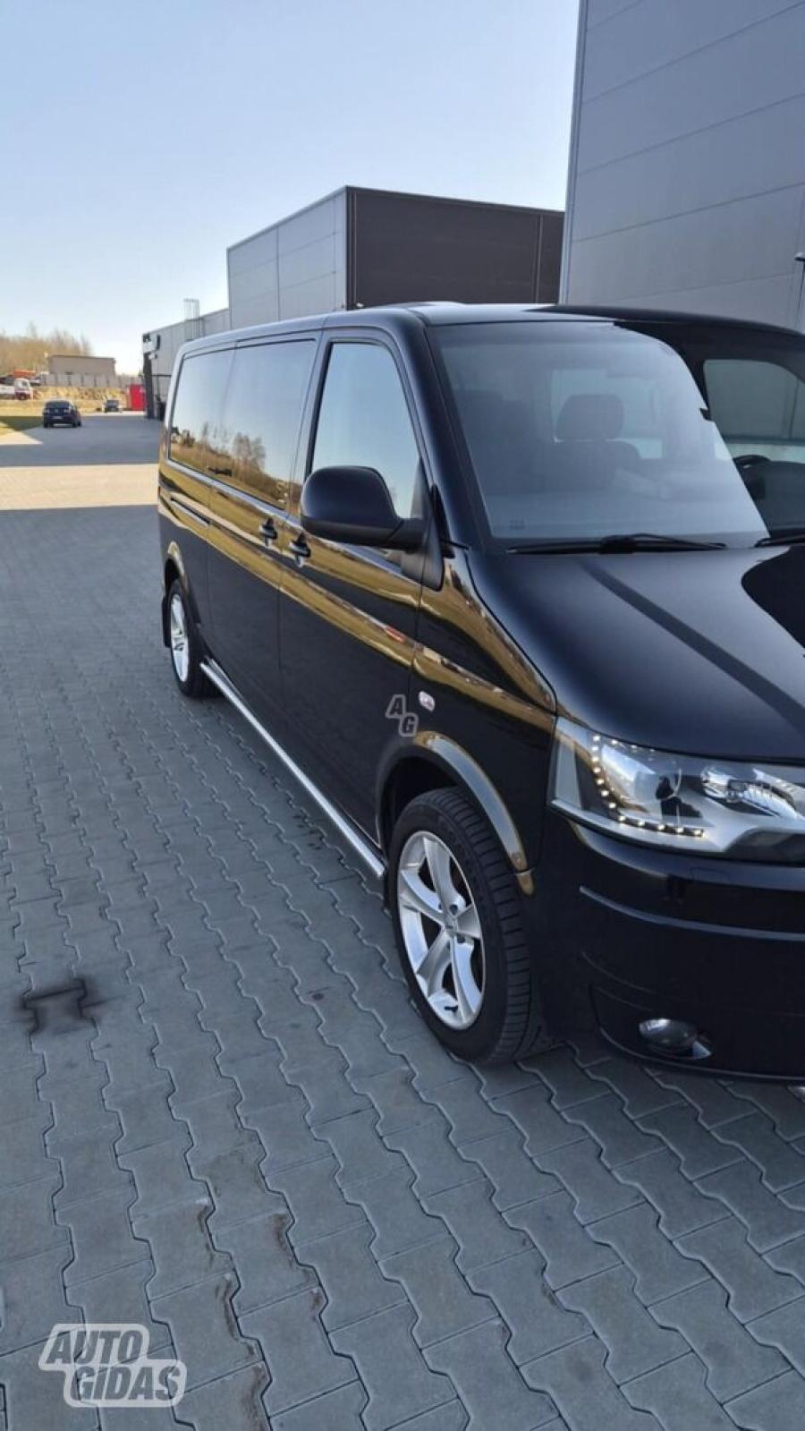 Melns Volkswagen Caravelle 2012 Šauļi, ar dzinēja tilpumu 2.00 L un nobraukumu 266 tūkst. km par 12900 €, foto 5 vietnē AUTOMOTO.COM.LV