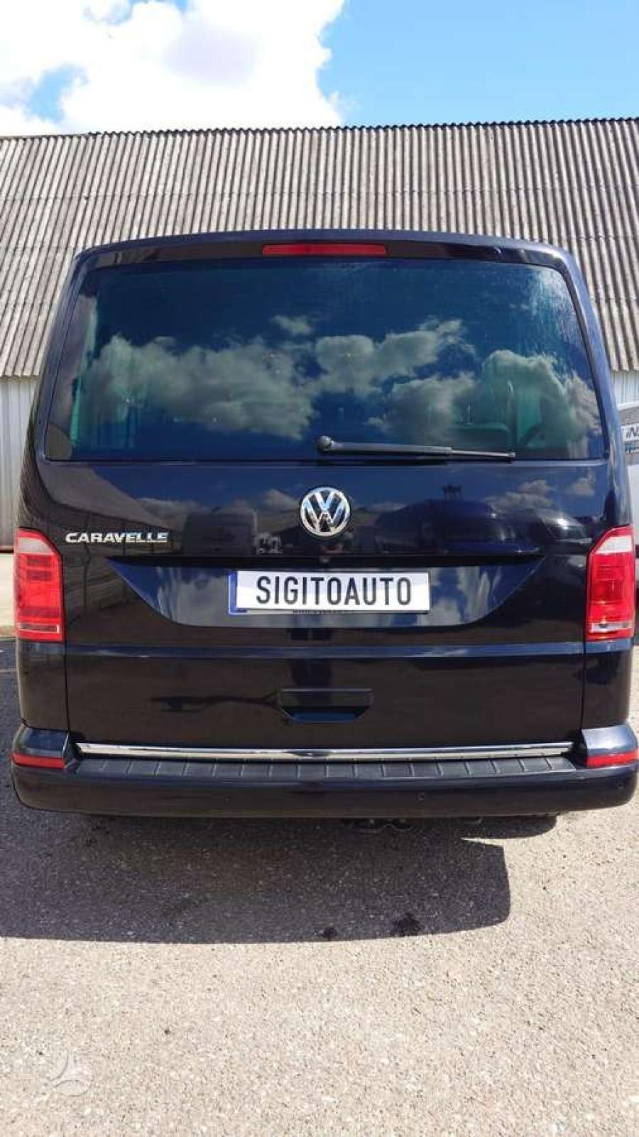 Melns Volkswagen Caravelle 2019 Tauragė, ar dzinēja tilpumu 1.97 L un nobraukumu 324 tūkst. km par 17500 €, foto 10 vietnē AUTOMOTO.COM.LV