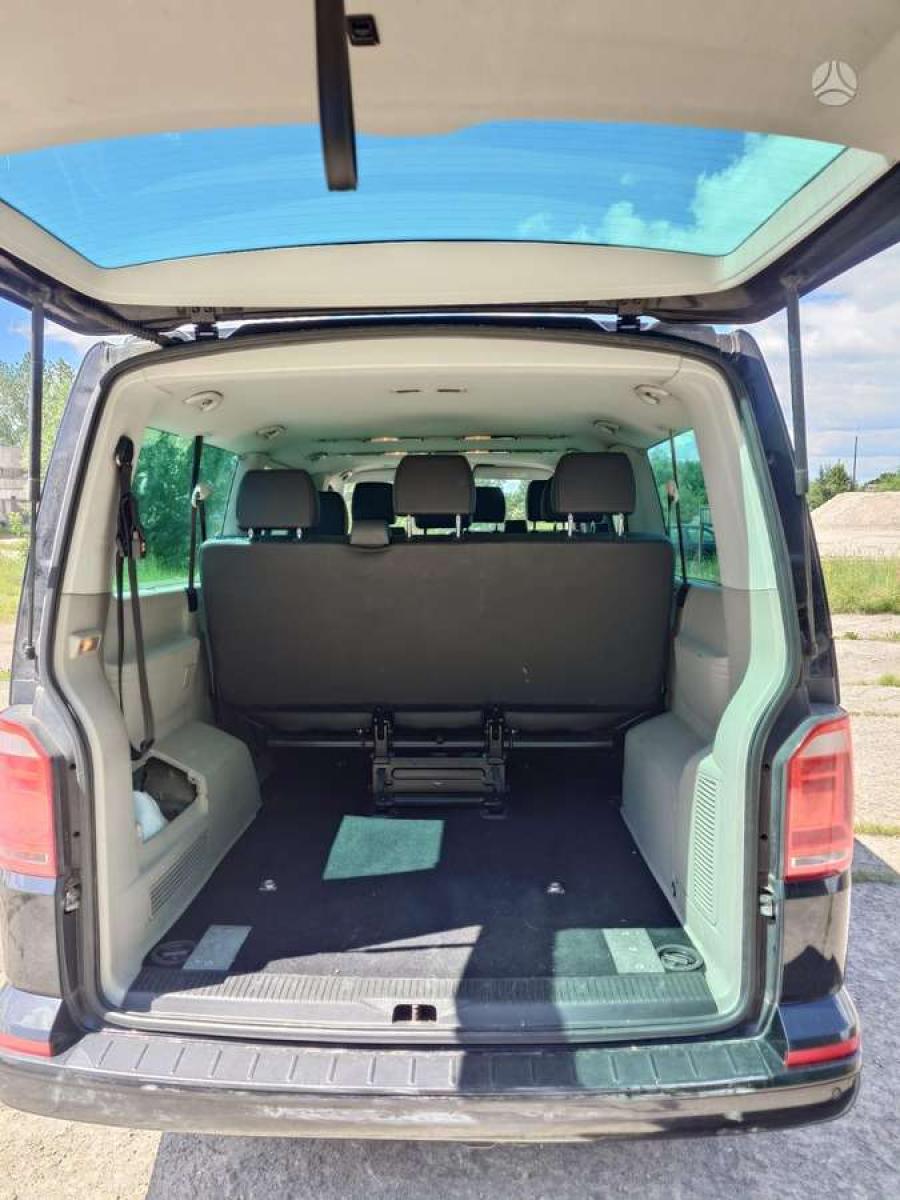 Melns Volkswagen Caravelle 2019 Tauragė, ar dzinēja tilpumu 1.97 L un nobraukumu 324 tūkst. km par 17500 €, foto 14 vietnē AUTOMOTO.COM.LV