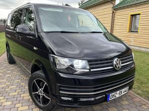 Black Volkswagen Caravelle 2020 in Vilnius, with an engine capacity of 1.97 L and mileage of 215 thousand km for 19350 €, photo 4 on AUTOMOTO.COM.LV
