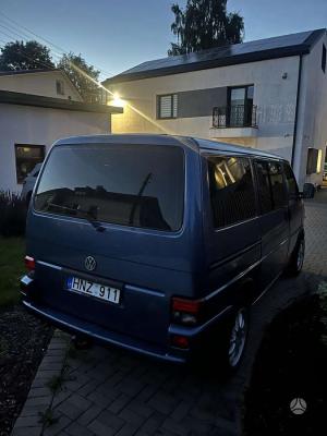 Zils Volkswagen Caravelle 1997 Šauļi, ar dzinēja tilpumu 2.50 L un nobraukumu 430 tūkst. km par 3700 €, foto 3 vietnē AUTOMOTO.COM.LV