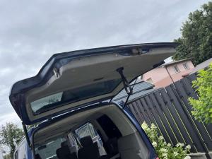 Zils Volkswagen Caravelle 1997 Šauļi, ar dzinēja tilpumu 2.50 L un nobraukumu 430 tūkst. km par 3700 €, foto 11 vietnē AUTOMOTO.COM.LV
