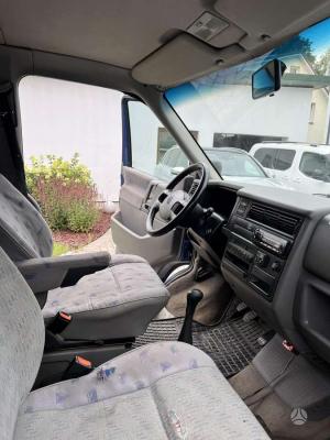 Zils Volkswagen Caravelle 1997 Šauļi, ar dzinēja tilpumu 2.50 L un nobraukumu 430 tūkst. km par 3700 €, foto 13 vietnē AUTOMOTO.COM.LV