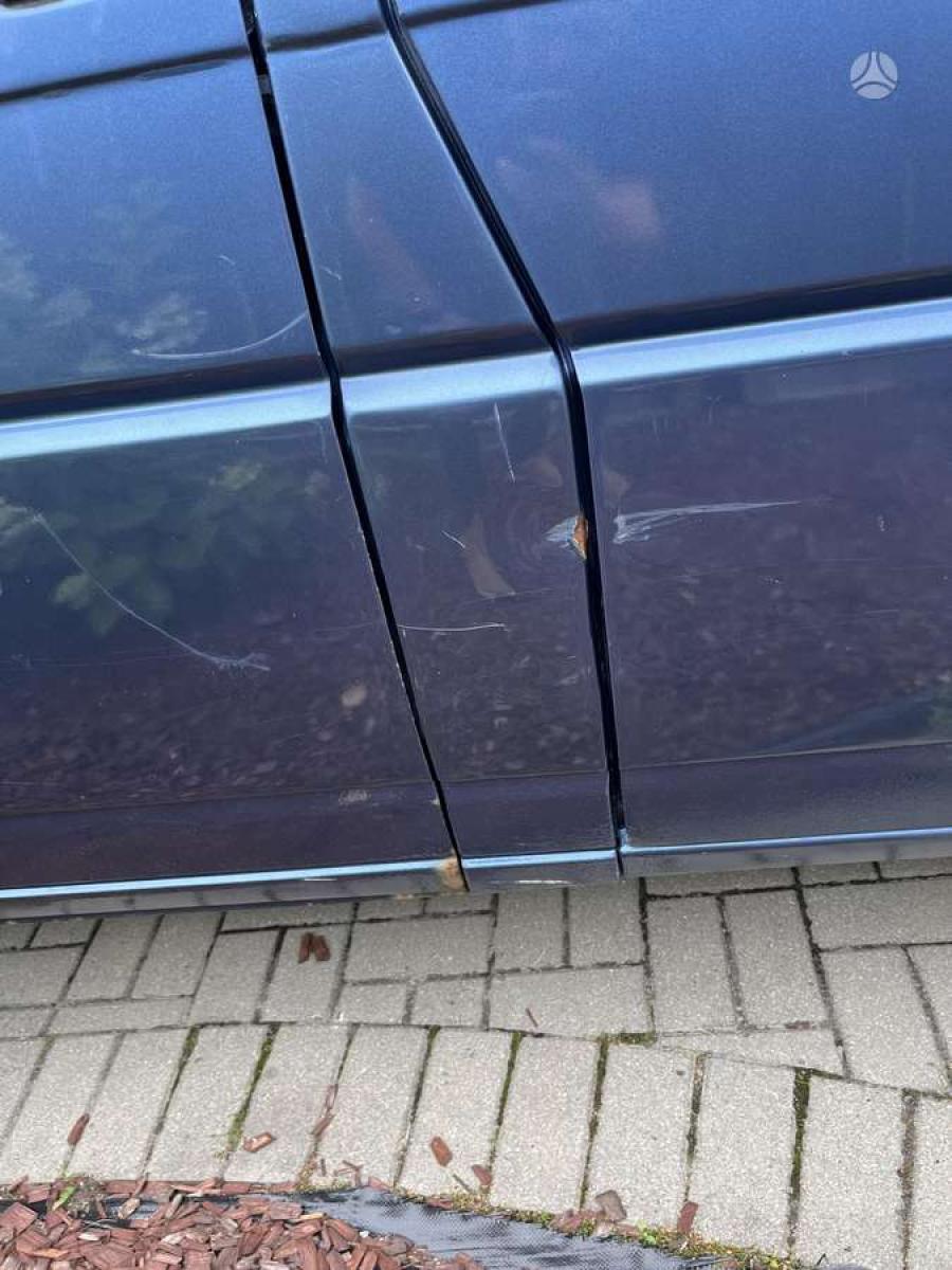 Zils Volkswagen Caravelle 1997 Šauļi, ar dzinēja tilpumu 2.50 L un nobraukumu 430 tūkst. km par 3700 €, foto 21 vietnē AUTOMOTO.COM.LV