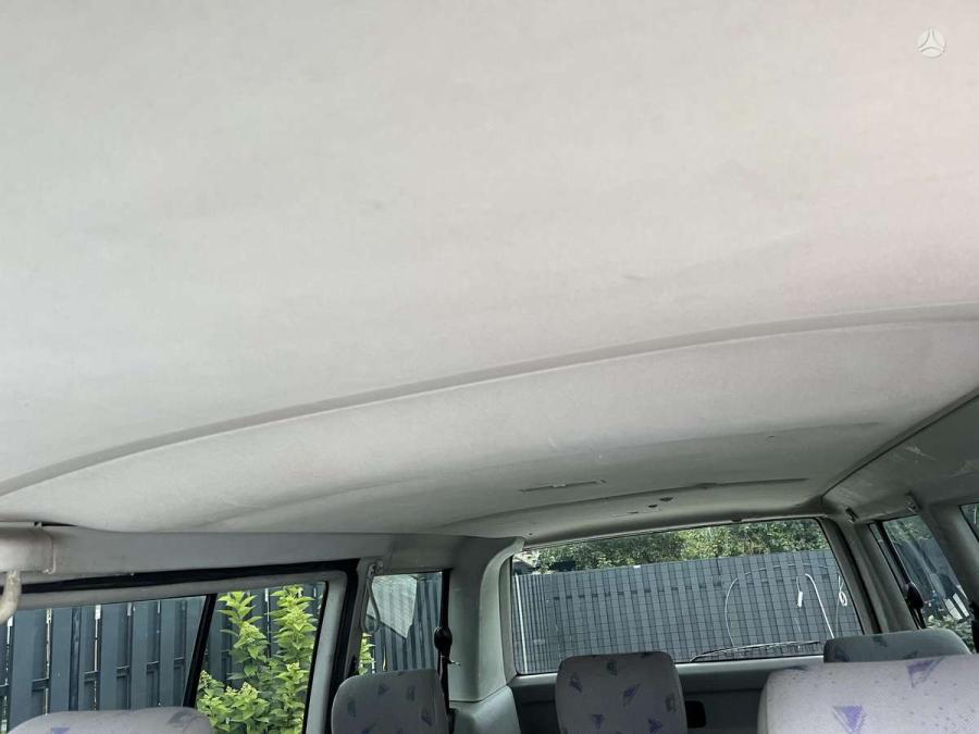 Zils Volkswagen Caravelle 1997 Šauļi, ar dzinēja tilpumu 2.50 L un nobraukumu 430 tūkst. km par 3700 €, foto 22 vietnē AUTOMOTO.COM.LV