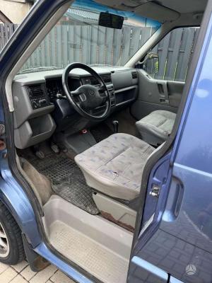 Zils Volkswagen Caravelle 1997 Šauļi, ar dzinēja tilpumu 2.50 L un nobraukumu 430 tūkst. km par 3700 €, foto 23 vietnē AUTOMOTO.COM.LV