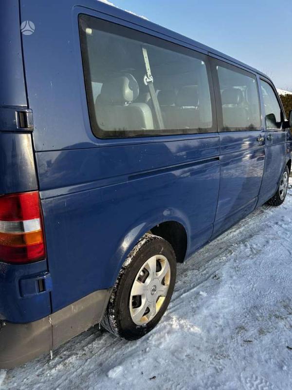 Zils Volkswagen Caravelle 2006 Tauragė, ar dzinēja tilpumu 2.00 L un nobraukumu 285 tūkst. km par 4750 €, foto 3 vietnē AUTOMOTO.COM.LV