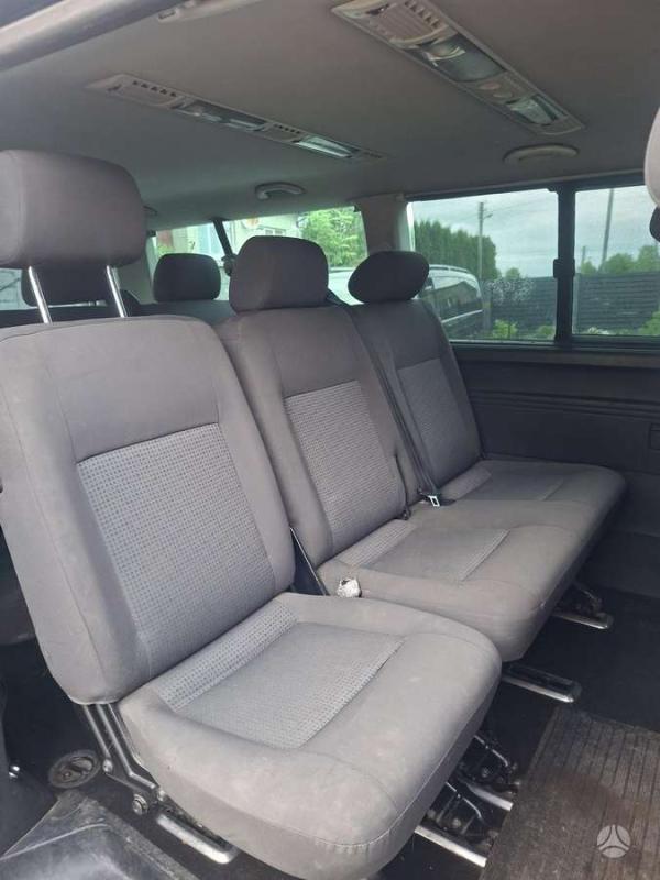 Zils Volkswagen Caravelle 2008 Šilalė, ar dzinēja tilpumu 2.50 L un nobraukumu 423 tūkst. km par 2200 €, foto 6 vietnē AUTOMOTO.COM.LV