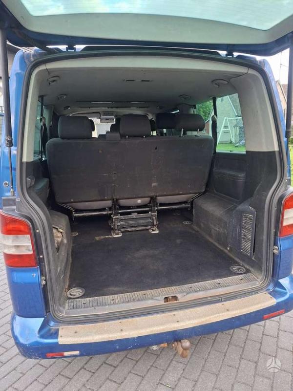 Zils Volkswagen Caravelle 2008 Šilalė, ar dzinēja tilpumu 2.50 L un nobraukumu 423 tūkst. km par 2200 €, foto 8 vietnē AUTOMOTO.COM.LV
