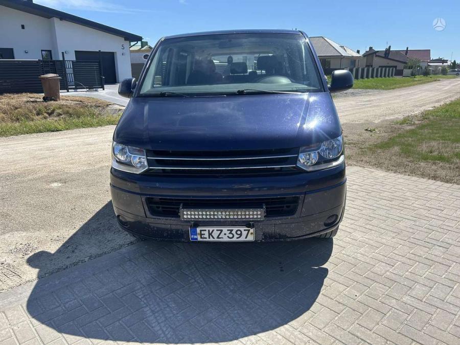 Zils Volkswagen Caravelle 2010 Šauļi, ar dzinēja tilpumu 2.00 L un nobraukumu 510 tūkst. km par 5350 €, foto 1 vietnē AUTOMOTO.COM.LV