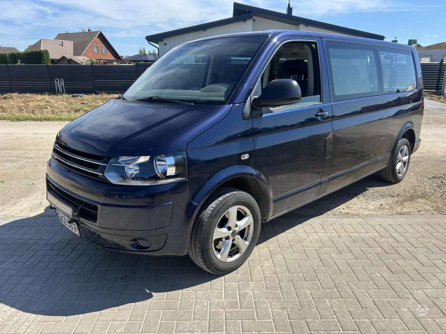 Zils Volkswagen Caravelle 2010 Šauļi, ar dzinēja tilpumu 2.00 L un nobraukumu 510 tūkst. km par 5350 €, foto 3 vietnē AUTOMOTO.COM.LV