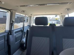 Zils Volkswagen Caravelle 2010 Šauļi, ar dzinēja tilpumu 2.00 L un nobraukumu 510 tūkst. km par 5350 €, foto 10 vietnē AUTOMOTO.COM.LV