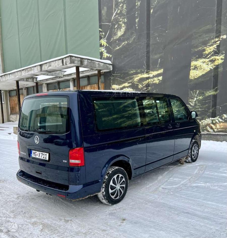 Blue Volkswagen Caravelle 2011 in Kaunas, with an engine capacity of 0.00 L and mileage of 236 thousand km for 11300 €, photo 3 on AUTOMOTO.COM.LV