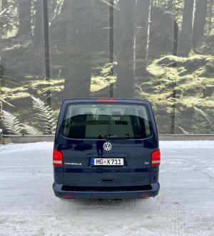 Blue Volkswagen Caravelle 2011 in Kaunas, with an engine capacity of 0.00 L and mileage of 236 thousand km for 11300 €, photo 5 on AUTOMOTO.COM.LV