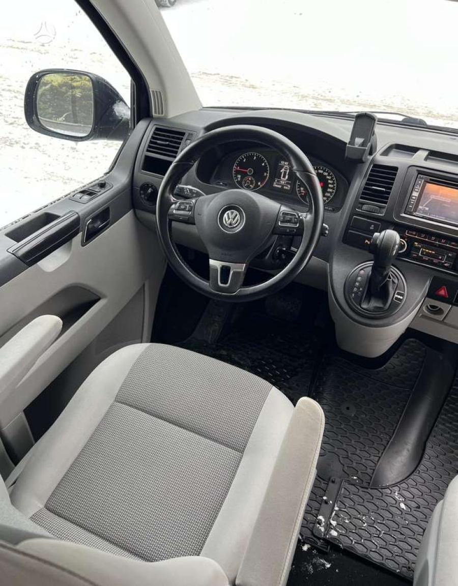 Blue Volkswagen Caravelle 2011 in Kaunas, with an engine capacity of 0.00 L and mileage of 236 thousand km for 11300 €, photo 10 on AUTOMOTO.COM.LV