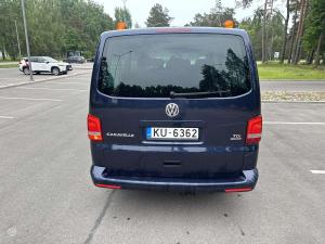 Zils Volkswagen Caravelle 2013 Daugavpils, ar dzinēja tilpumu 2.00 L un nobraukumu 499 tūkst. km par 9100 €, foto 7 vietnē AUTOMOTO.COM.LV