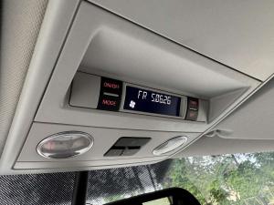 Zils Volkswagen Caravelle 2013 Daugavpils, ar dzinēja tilpumu 2.00 L un nobraukumu 499 tūkst. km par 9100 €, foto 12 vietnē AUTOMOTO.COM.LV