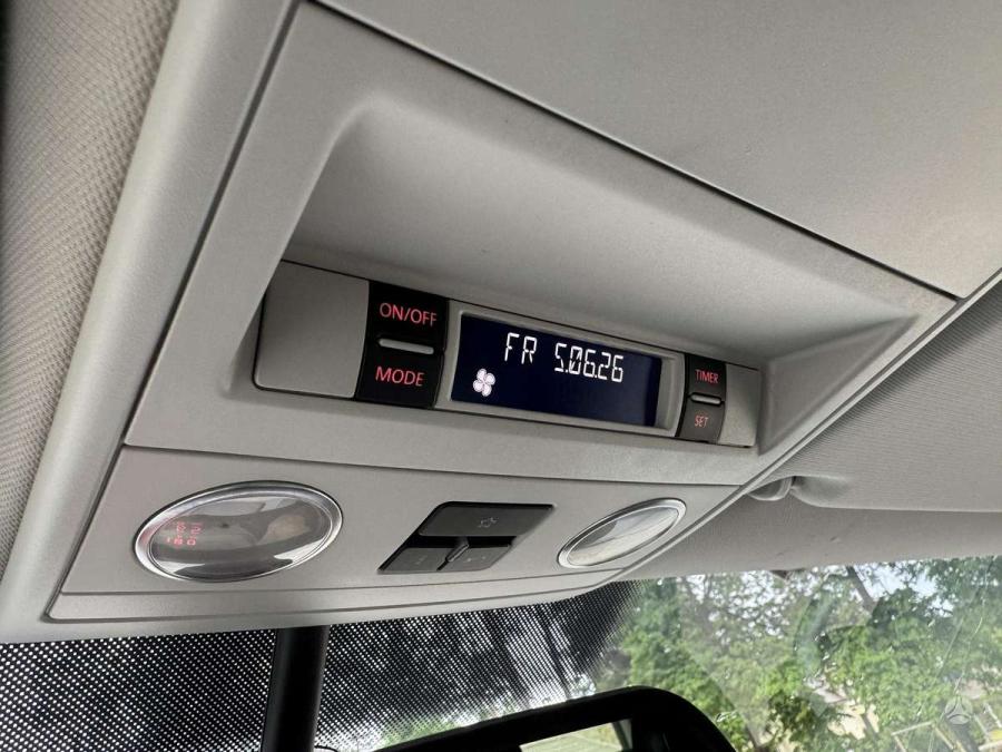 Zils Volkswagen Caravelle 2013 Daugavpils, ar dzinēja tilpumu 2.00 L un nobraukumu 499 tūkst. km par 9100 €, foto 12 vietnē AUTOMOTO.COM.LV