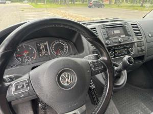 Zils Volkswagen Caravelle 2013 Daugavpils, ar dzinēja tilpumu 2.00 L un nobraukumu 499 tūkst. km par 9100 €, foto 14 vietnē AUTOMOTO.COM.LV