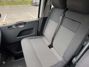 Zils Volkswagen Caravelle 2013 Daugavpils, ar dzinēja tilpumu 2.00 L un nobraukumu 499 tūkst. km par 9100 €, foto 17 vietnē AUTOMOTO.COM.LV