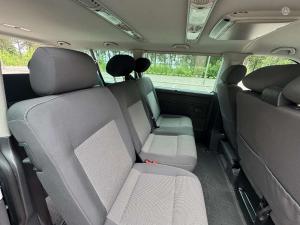 Zils Volkswagen Caravelle 2013 Daugavpils, ar dzinēja tilpumu 2.00 L un nobraukumu 499 tūkst. km par 9100 €, foto 19 vietnē AUTOMOTO.COM.LV