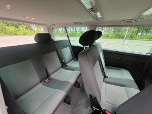 Zils Volkswagen Caravelle 2013 Daugavpils, ar dzinēja tilpumu 2.00 L un nobraukumu 499 tūkst. km par 9100 €, foto 21 vietnē AUTOMOTO.COM.LV