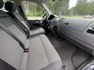 Zils Volkswagen Caravelle 2013 Daugavpils, ar dzinēja tilpumu 2.00 L un nobraukumu 499 tūkst. km par 9100 €, foto 24 vietnē AUTOMOTO.COM.LV