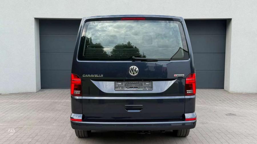 Blue Volkswagen Caravelle 2024 in Jonava, with an engine capacity of 1.97 L and mileage of 300 thousand km for 28500 €, photo 6 on AUTOMOTO.COM.LV