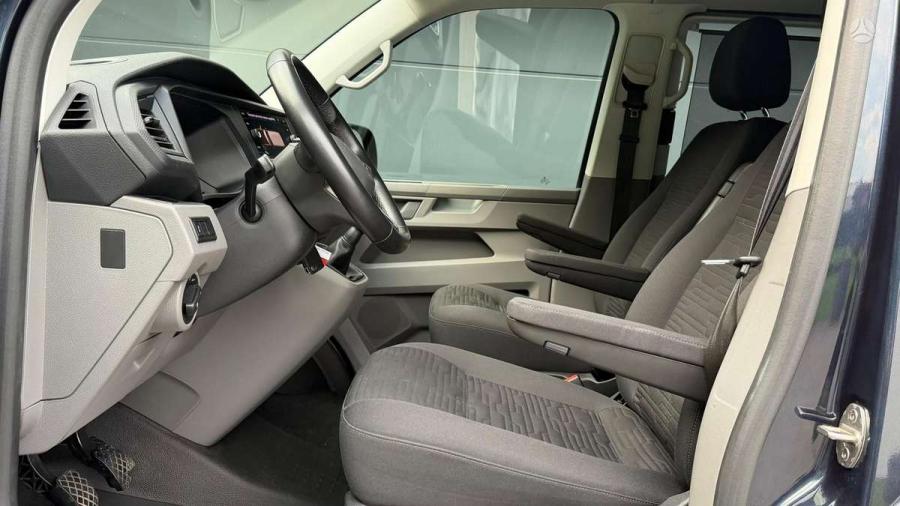 Blue Volkswagen Caravelle 2024 in Jonava, with an engine capacity of 1.97 L and mileage of 300 thousand km for 28500 €, photo 11 on AUTOMOTO.COM.LV