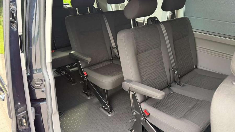 Blue Volkswagen Caravelle 2024 in Jonava, with an engine capacity of 1.97 L and mileage of 300 thousand km for 28500 €, photo 16 on AUTOMOTO.COM.LV