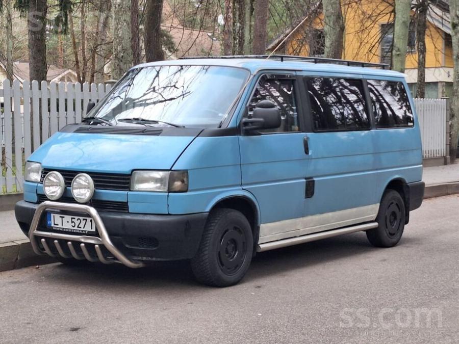 Blue Volkswagen Caravelle 1991 in Riga, with an engine capacity of 2.40 L and mileage of 500 thousand km for 1750 €, photo 3 on AUTOMOTO.COM.LV