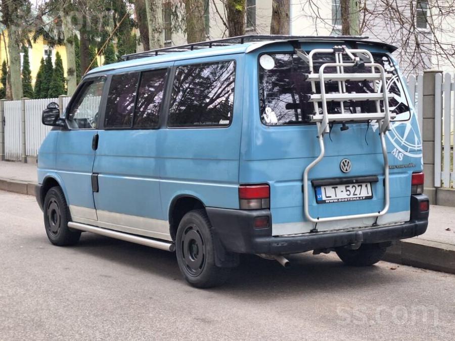 Blue Volkswagen Caravelle 1991 in Riga, with an engine capacity of 2.40 L and mileage of 500 thousand km for 1750 €, photo 4 on AUTOMOTO.COM.LV