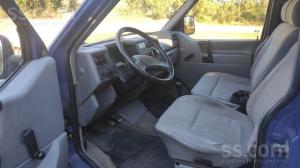 Blue Volkswagen Caravelle 1991 in Ludza, with an engine capacity of 2.40 L and mileage of 266 thousand km for 1700 €, photo 9 on AUTOMOTO.COM.LV